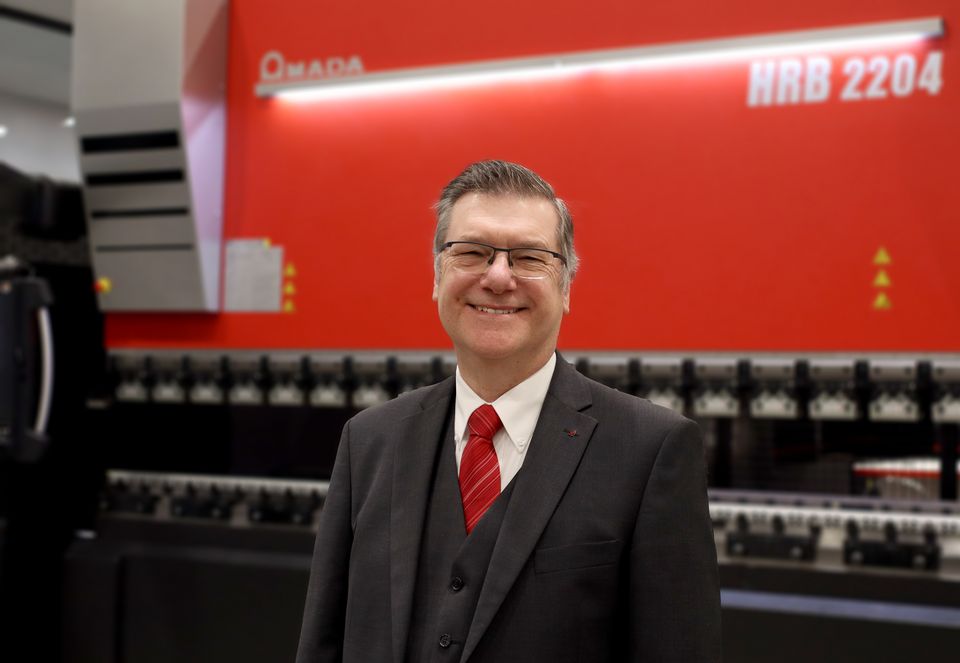 SIMON SCOTT - 40 YEARS OF SERVICE AT AMADA - Sheet Metal Industries