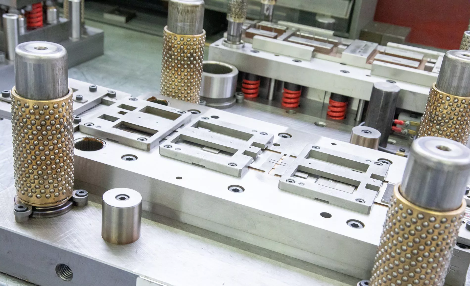 How Press Tooling is Shaping the Future of Manufacturing - Sheet Metal ...