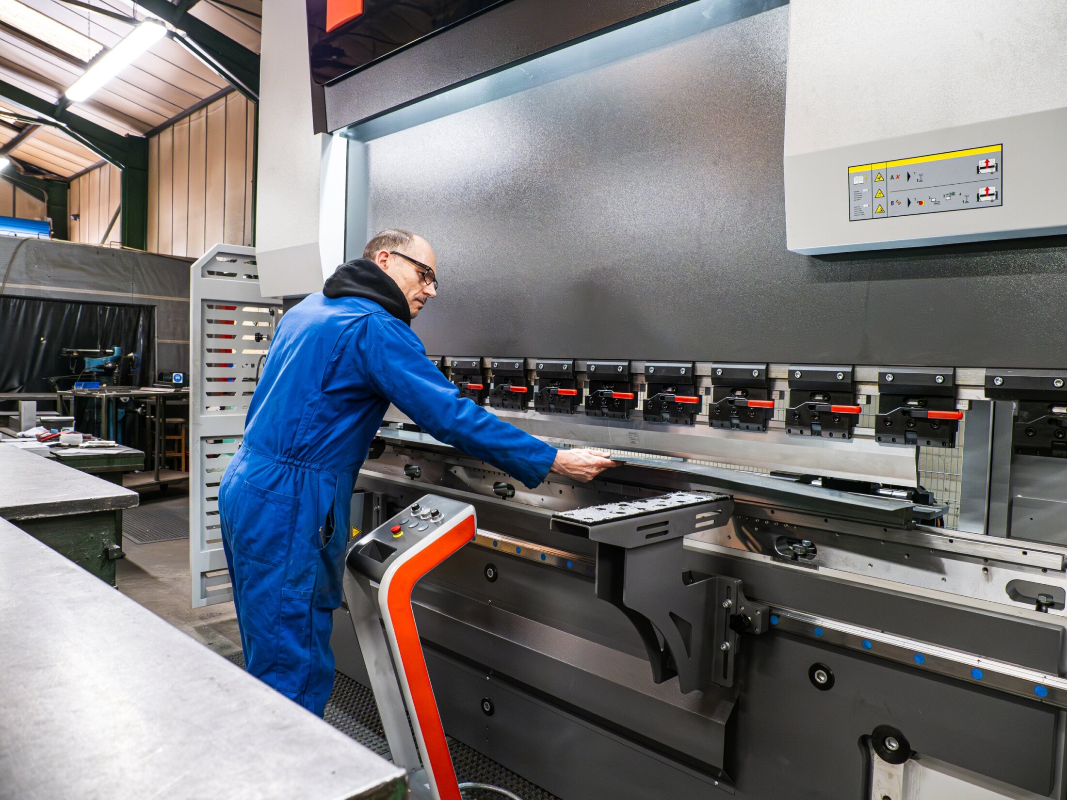 HOW LOCAL FABRICATION PARTNERSHIPS ARE POWERING UK MANUFACTURING ...